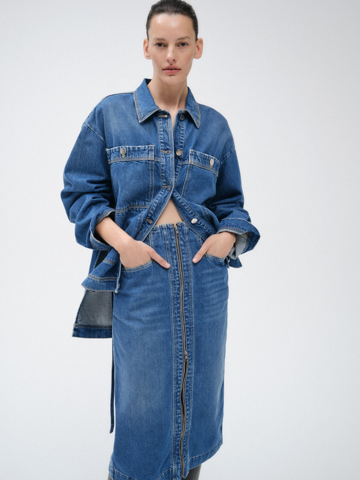 About Us – ARCHIVIST